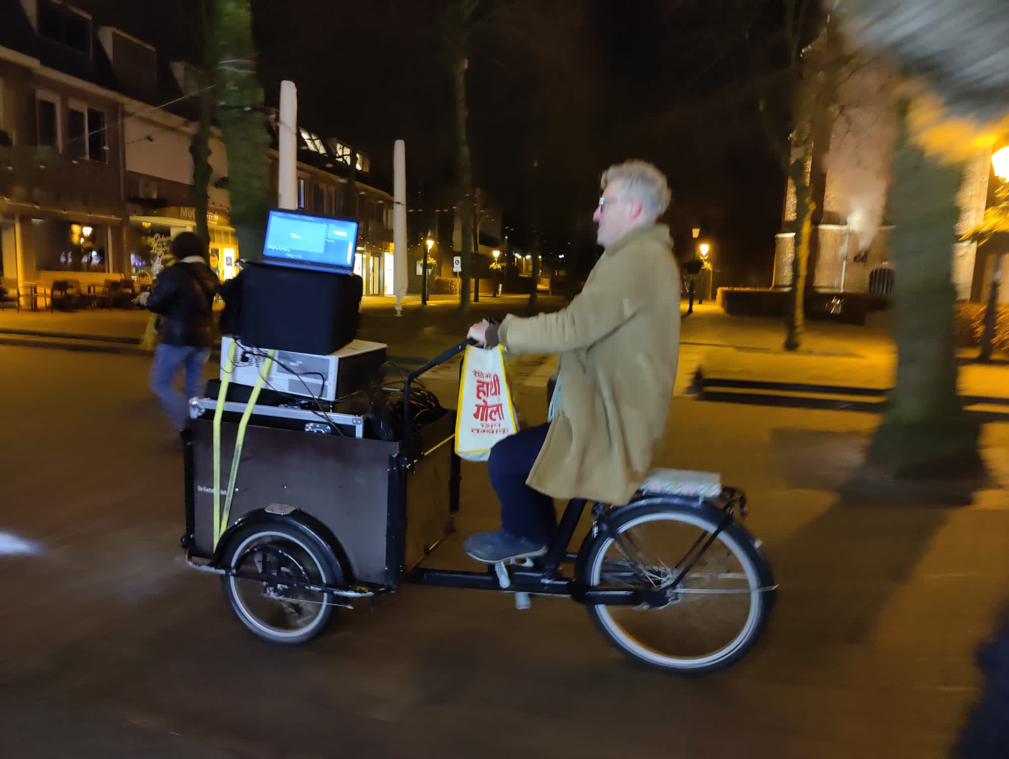 ‘Follow the Beamer’: 'film'verhalen op muren - Stichting Idee in ...